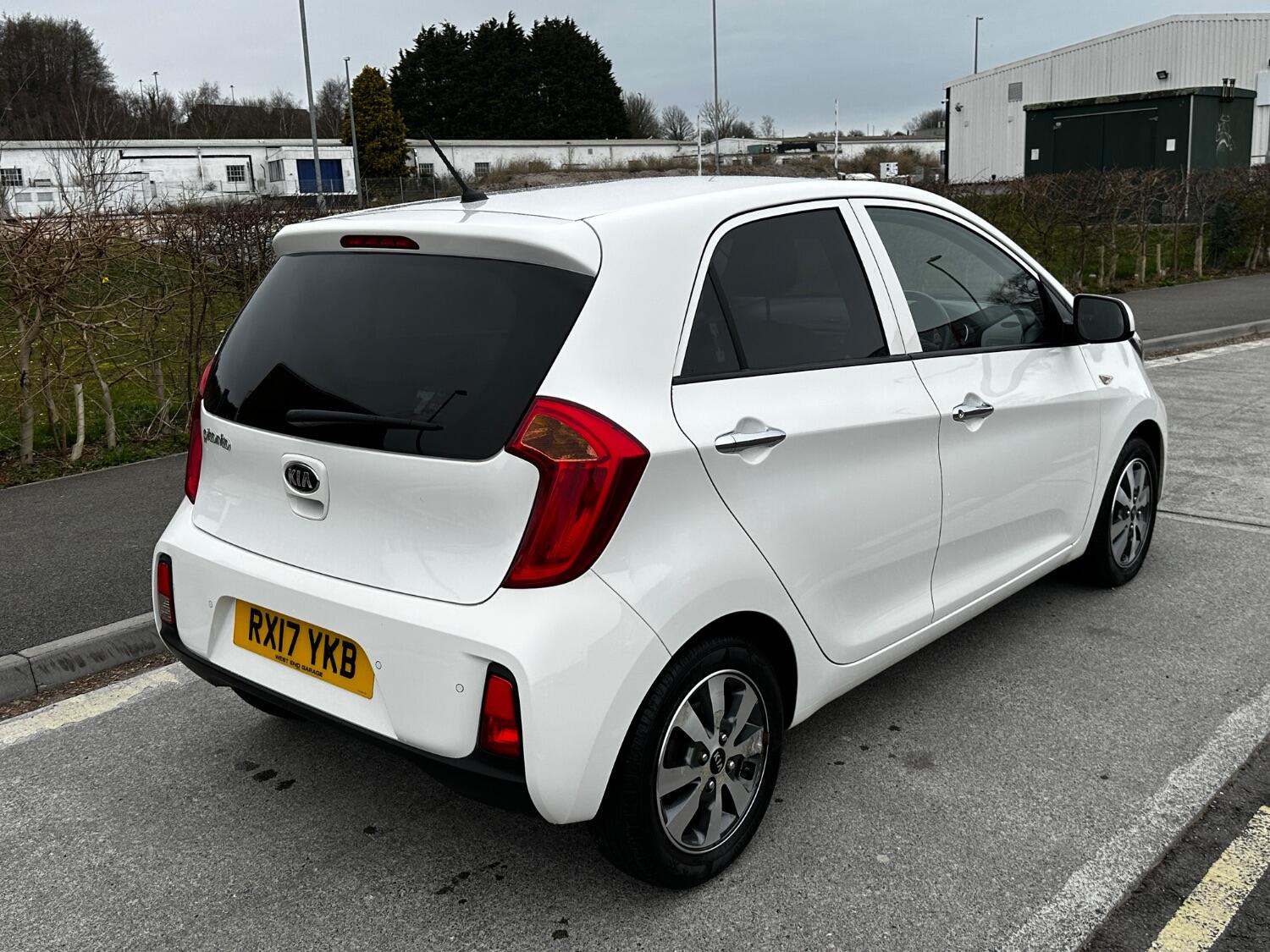 SOLD - Used KIA PICANTO 2017 White in Paignton, Devon | Paignton Motor ...
